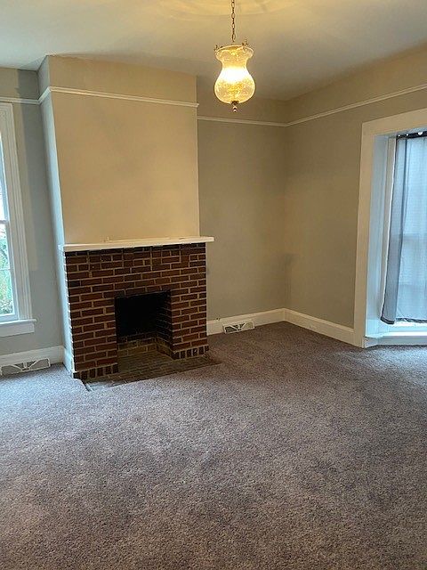 3 & 1 with LR, DR, Kit - 201 Marshall St Petersburg VA | Zillow