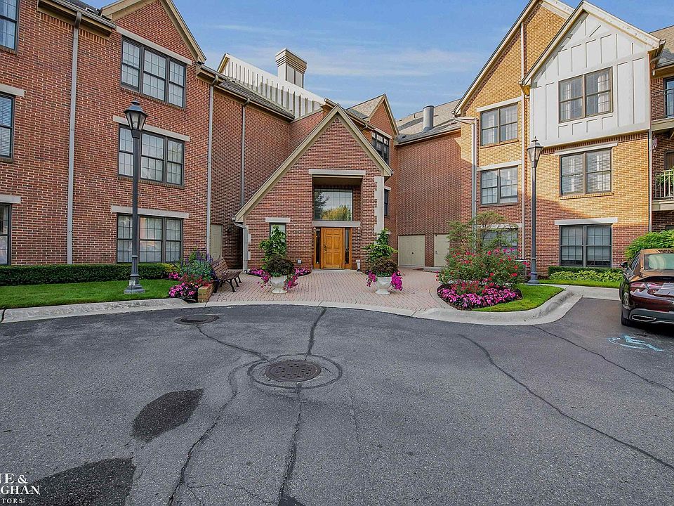 60 Pointe Park Pl, Grosse Pointe, MI 48230 | Zillow