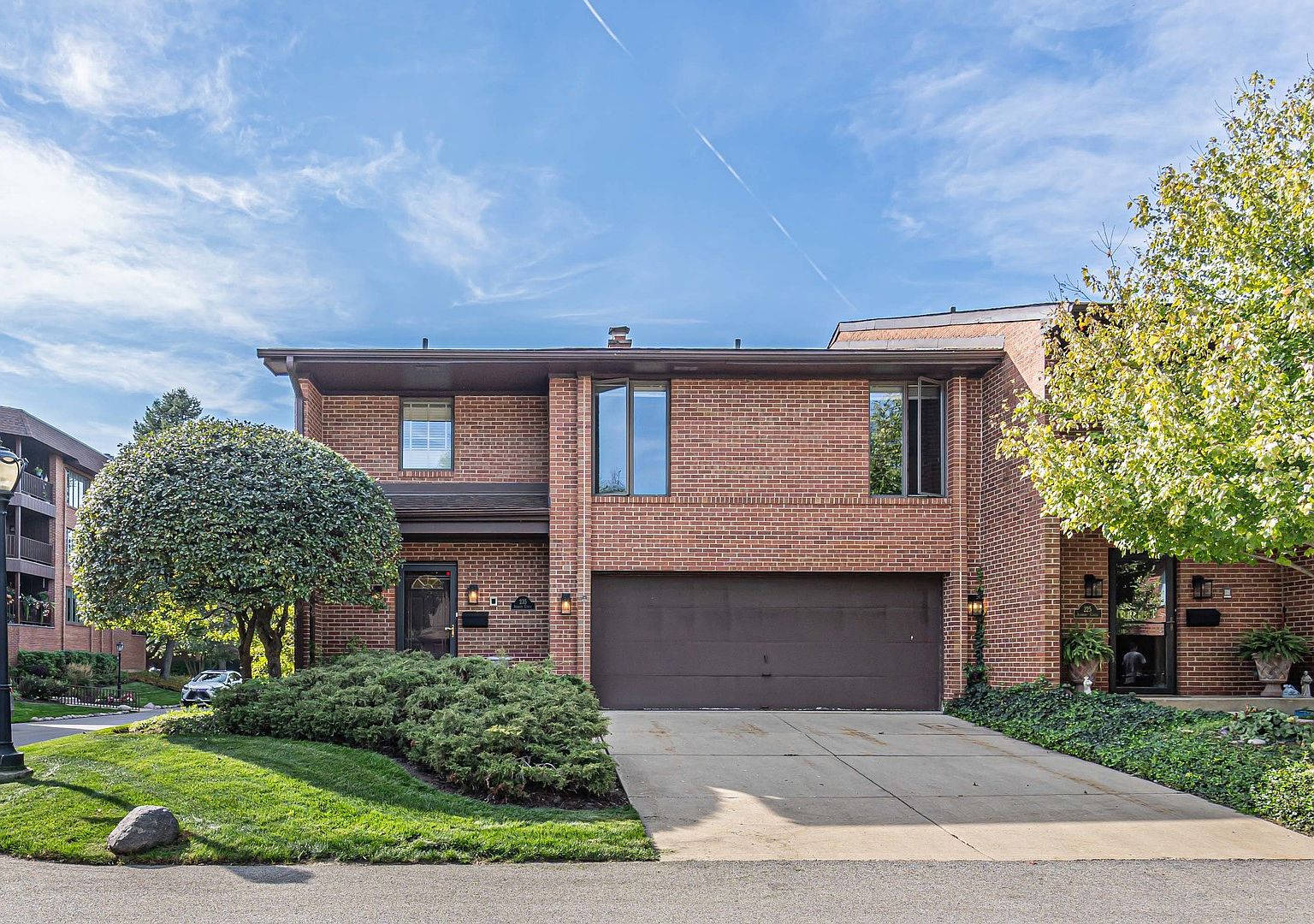235 Ashbury Cir, Park Ridge, IL 60068 | MLS #11901262 | Zillow