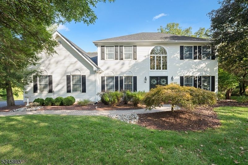 15 Dilts Ln, Hillsborough, NJ 08844 | MLS #3872918 | Zillow