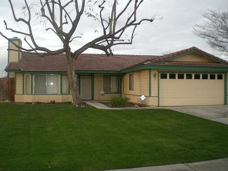 816 Adelaide Ave, Bakersfield, CA 93307 | Zillow