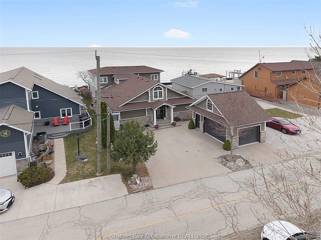 1472 Caille Ave, Lakeshore, ON N8L 0J2 | MLS #25007377 | Zillow