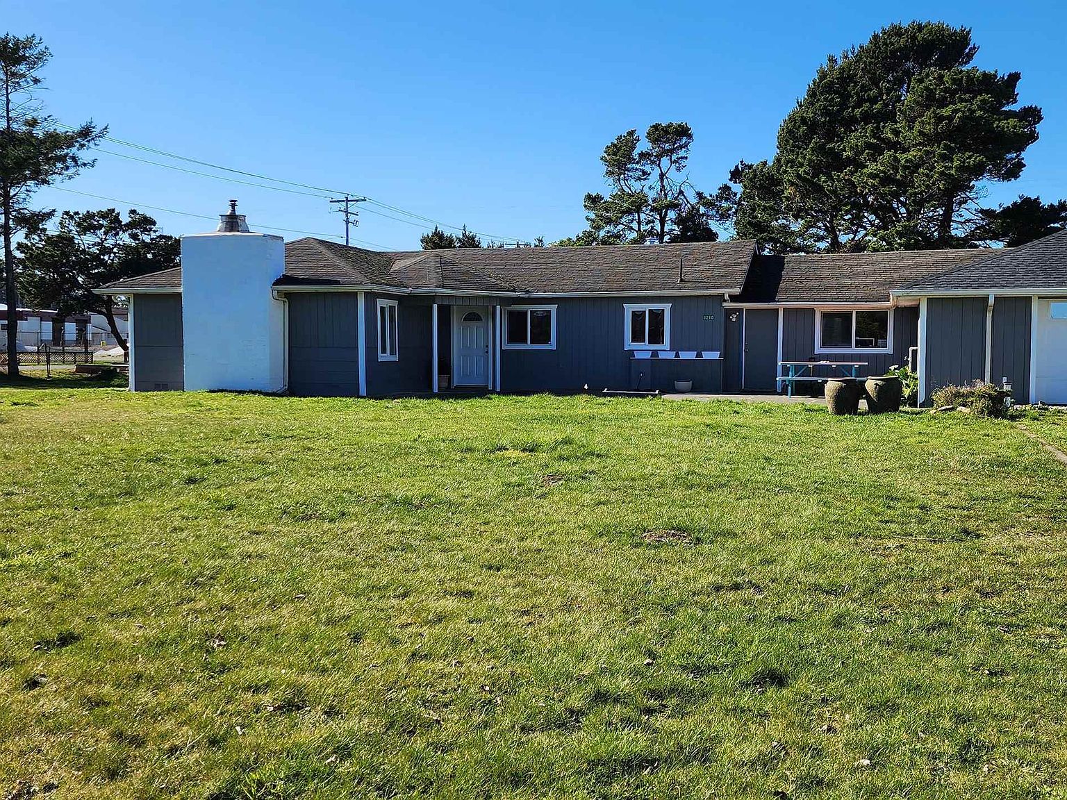 1210 Douglas St, Crescent City, CA 95531 | MLS #250043 | Zillow