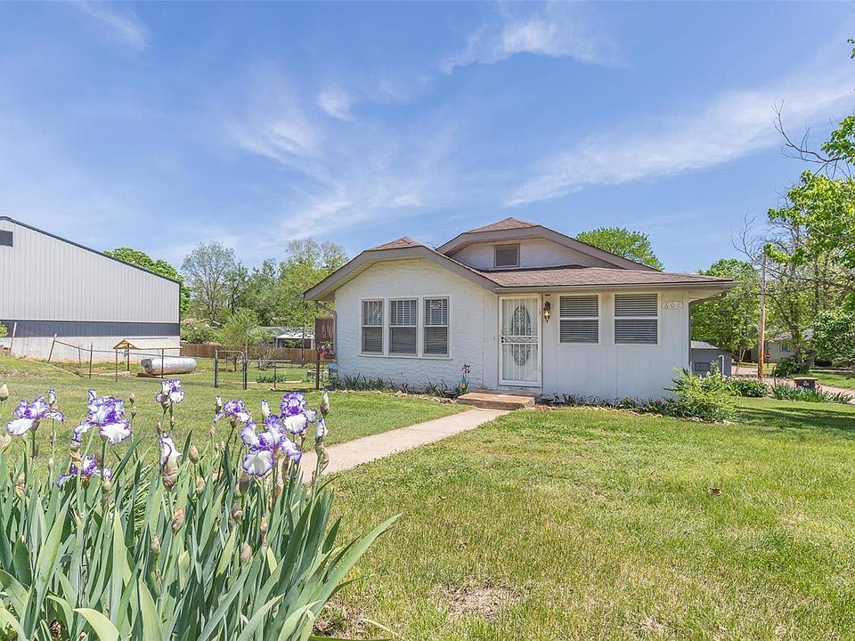 601 Sycamore St, Van Buren, MO 63965 | Zillow