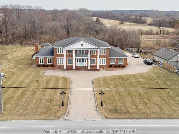 883 Front Rd S, Amherstburg, ON N9V 2M4 | MLS #22023120 | Zillow