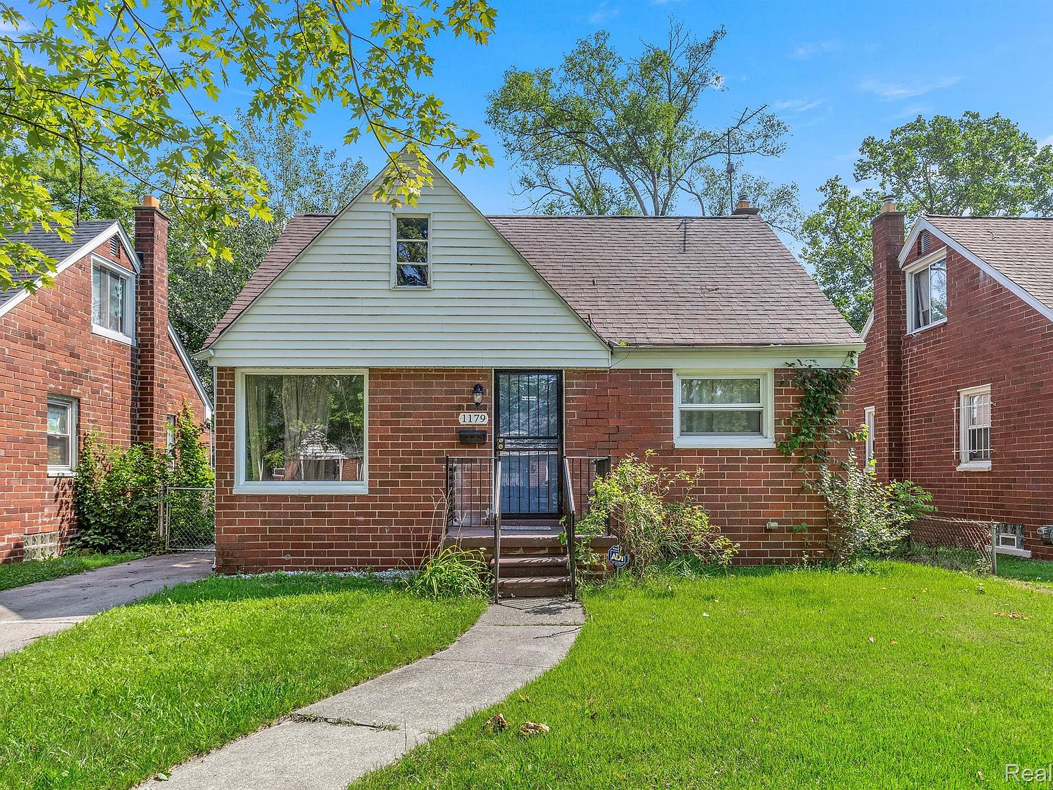 1179 Helen St, Inkster, MI 48141 | Zillow