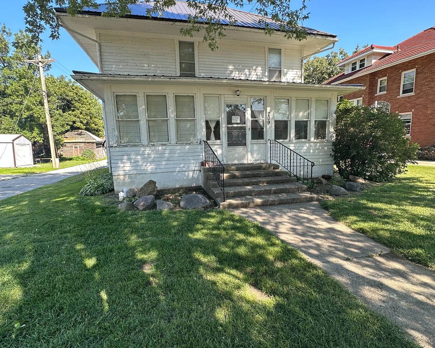 209 S Walnut St, Odebolt, IA 51458 | MLS #11198644 | Zillow