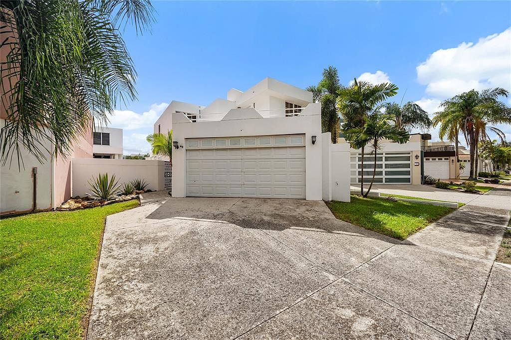 84-MM Paseo Nautico St, Toa Baja, PR 00949 | Zillow