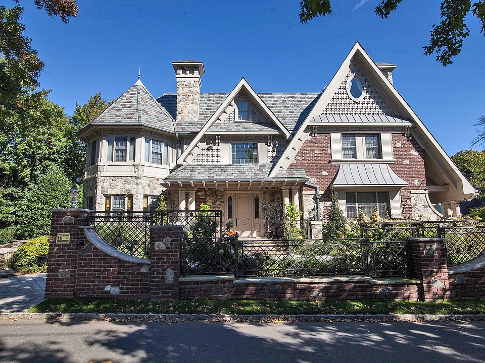 125 Benedict Rd, Staten Island, NY 10304 | Zillow