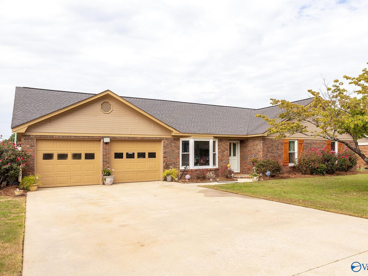 2216 Lancelot Dr SW, Decatur, AL 35603 | Zillow