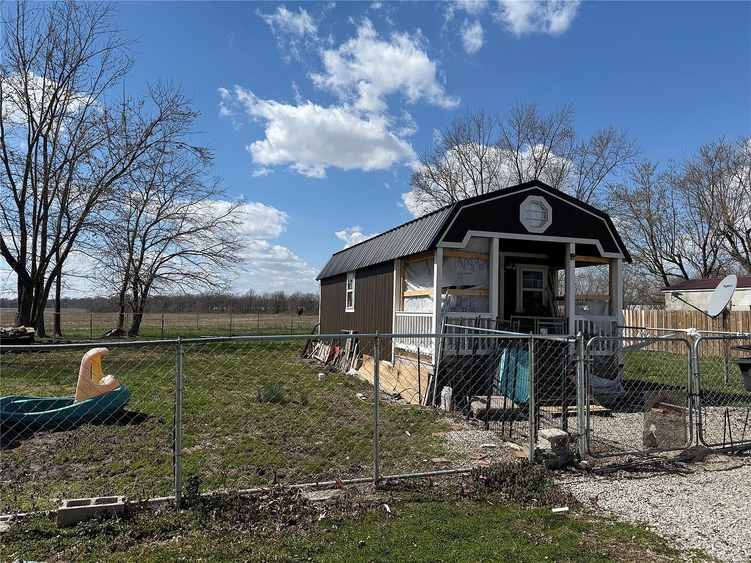 219 S West St, Brownstown, IL 62418 | Zillow