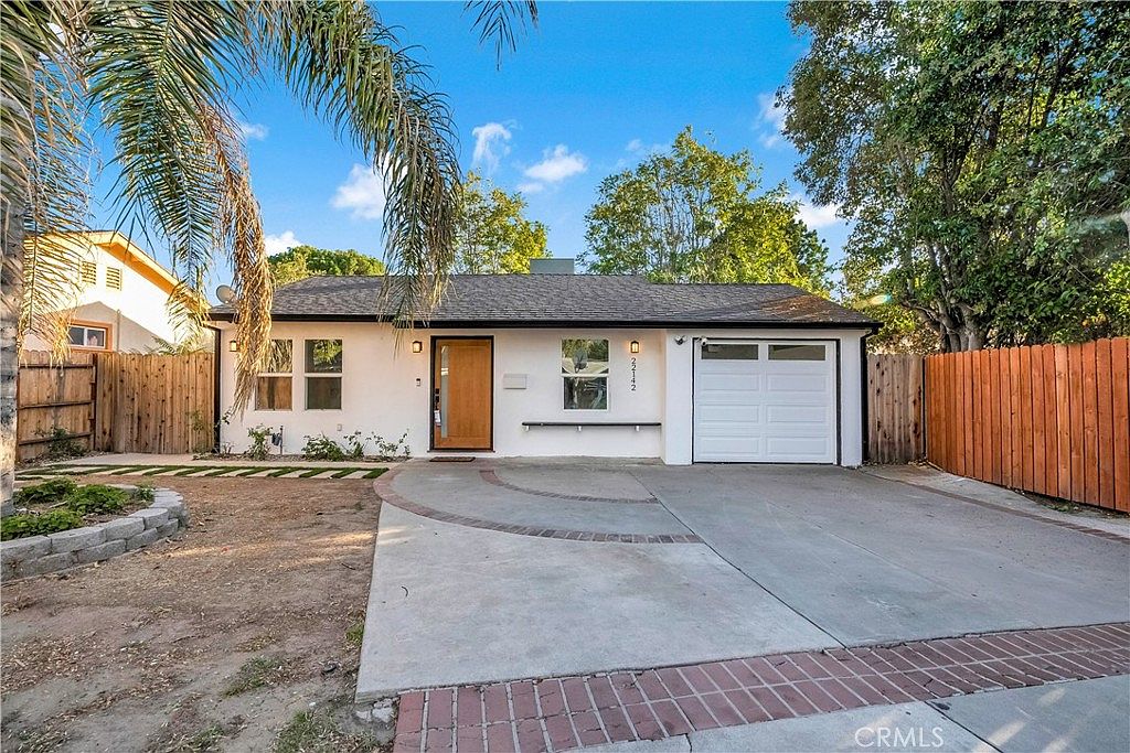 22142 Wyandotte St, Canoga Park, CA 91303 | MLS #DW25237785 | Zillow