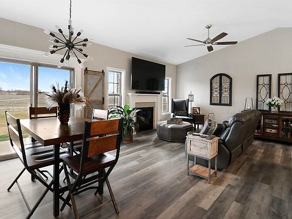 11017 N Woodale Dr, Dunlap, IL 61525 | Zillow