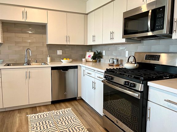 5210 W Olympic Blvd UNIT 301, Los Angeles, CA 90036 | Zillow