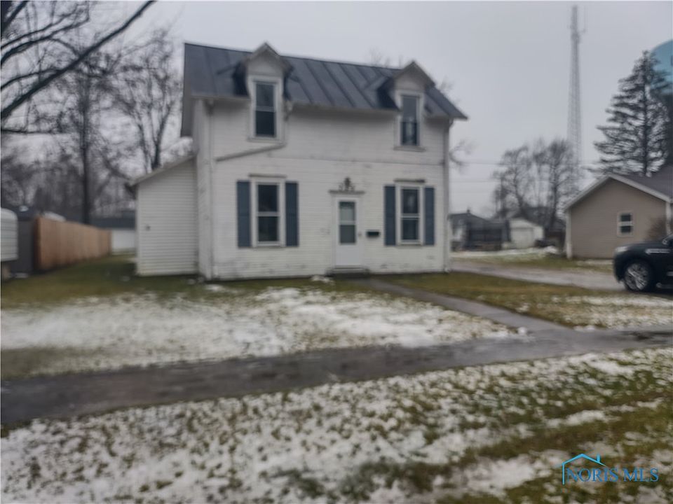 725 Hopkins St, Defiance, OH 43512 | Zillow