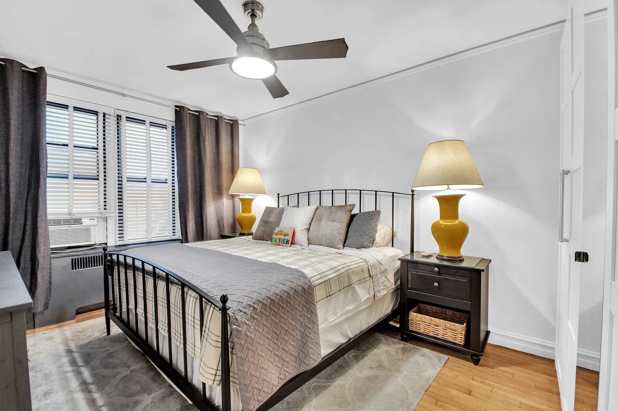 222 East 35th Street #1E in Murray Hill, Manhattan | StreetEasy