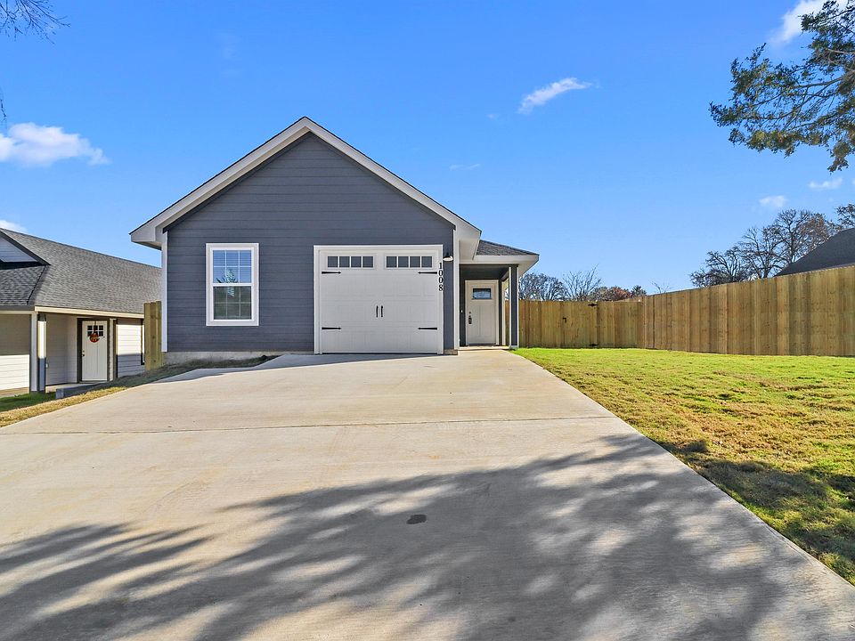 1008 Ray Dr, Denison, TX 75020 | Zillow
