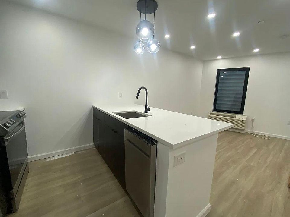 557 Market St #1, Newark, NJ 07107 | Zillow