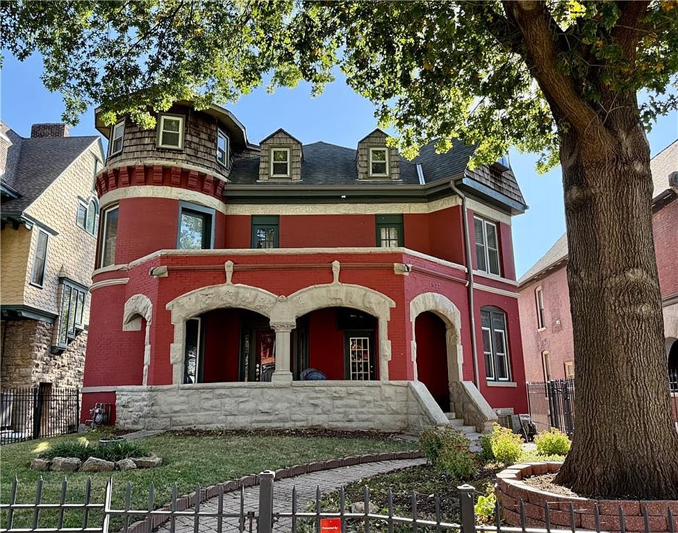 1837 Pendleton Ave, Kansas City, MO 64124 | Zillow