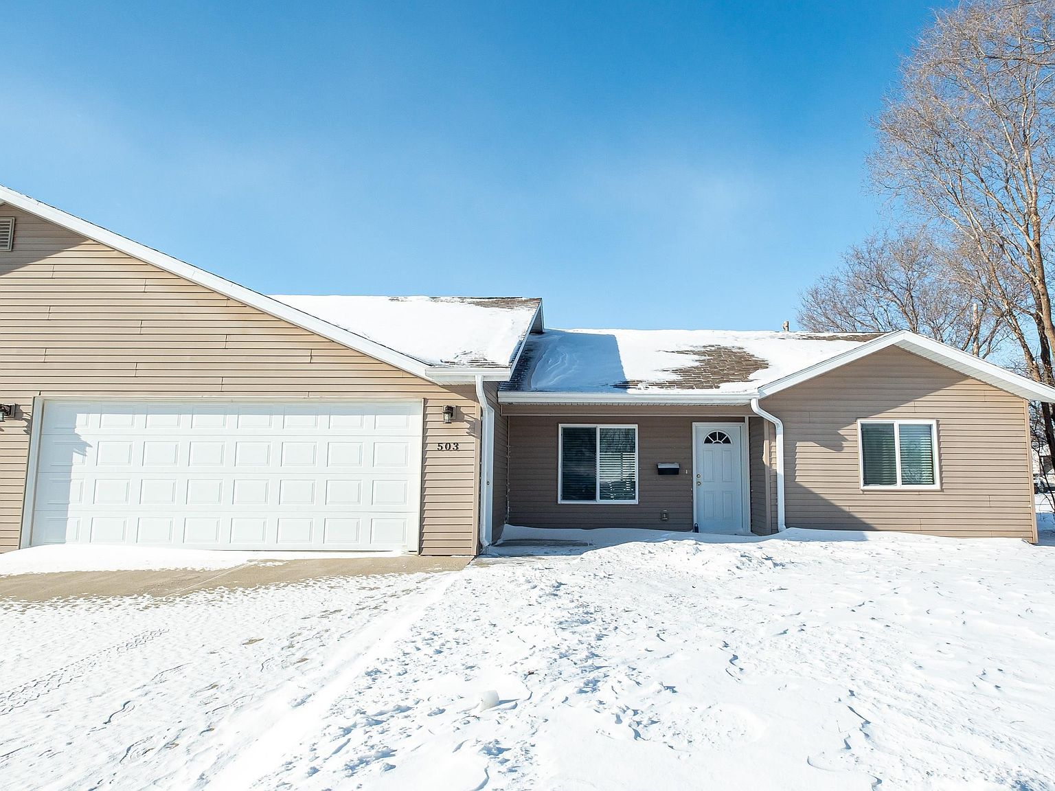 503 Silver Creek Cir, Madison, SD 57042 | Zillow