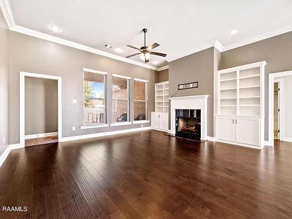 111 Piper Crest Ln, Youngsville, LA 70592 | MLS #24000099 | Zillow