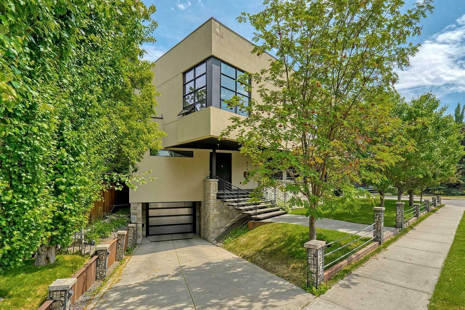 919 Rideau Rd SW, Calgary, AB T2S 0S3 | Zillow