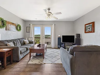 195 Toni Ln Branson MO | Zillow