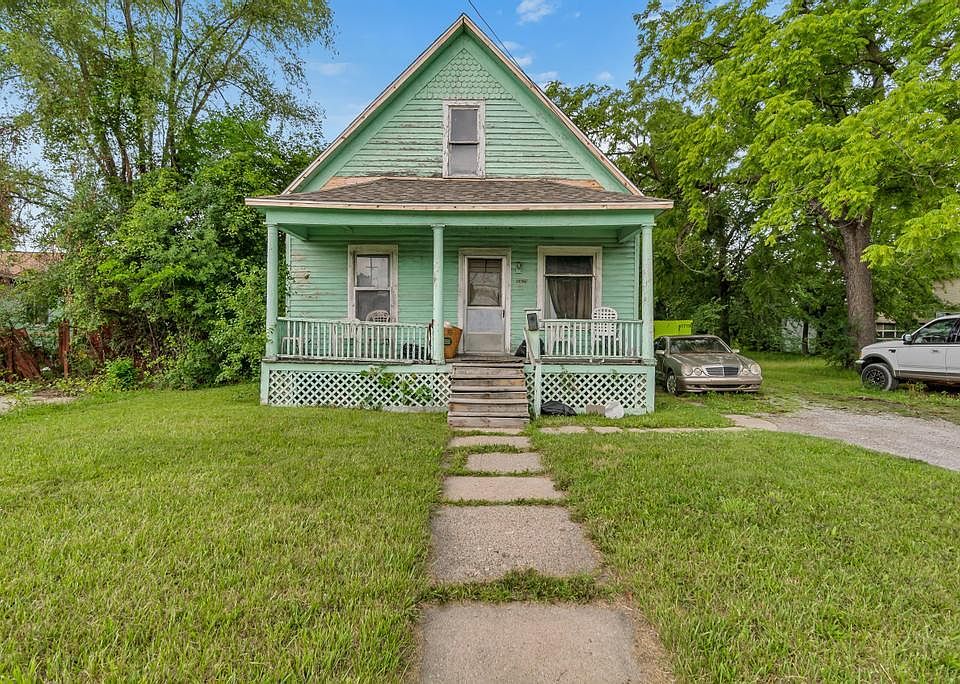 1429 Sheridan Ave, Saginaw, MI 48601 | MLS #23025101 | Zillow