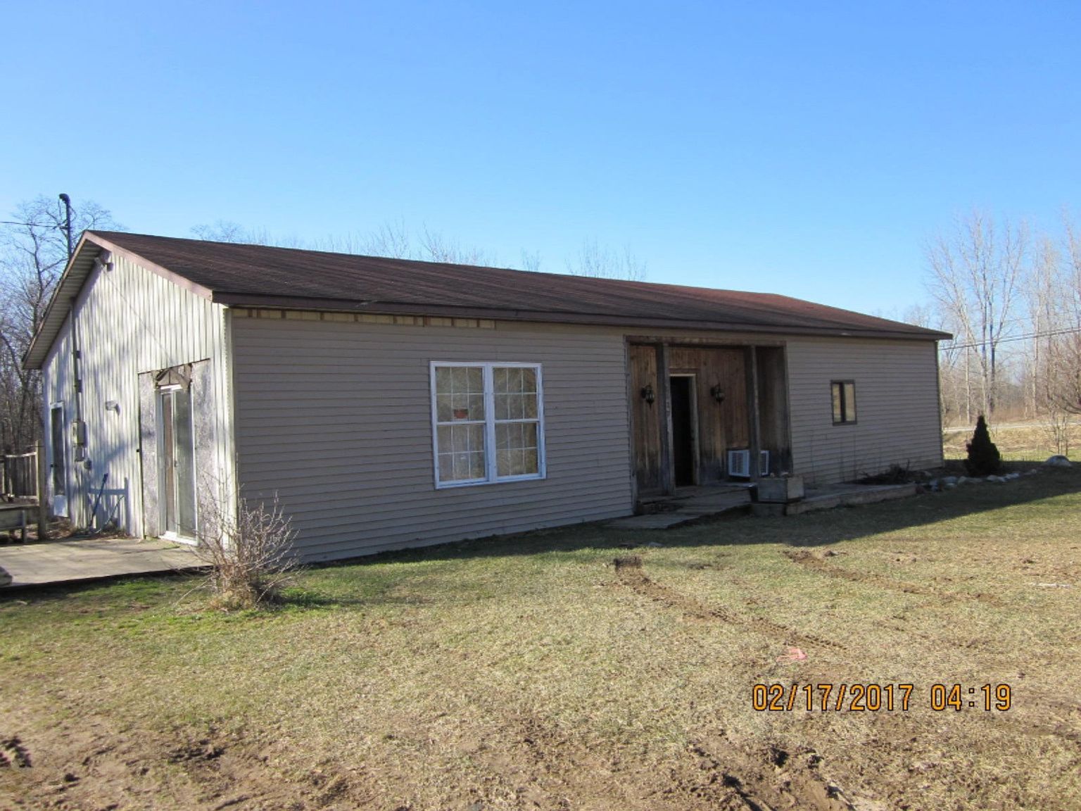 48627 W Red Arrow Hwy, Lawrence, MI 49064 | Zillow