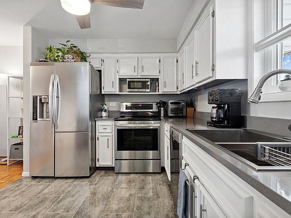 6221 N Niagara Ave APT 506, Chicago, IL 60631 | MLS #11866316 | Zillow