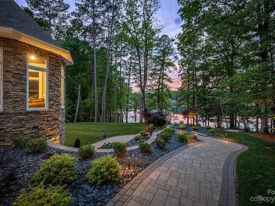 6184 Plantation Pointe Dr Granite Falls NC | Zillow