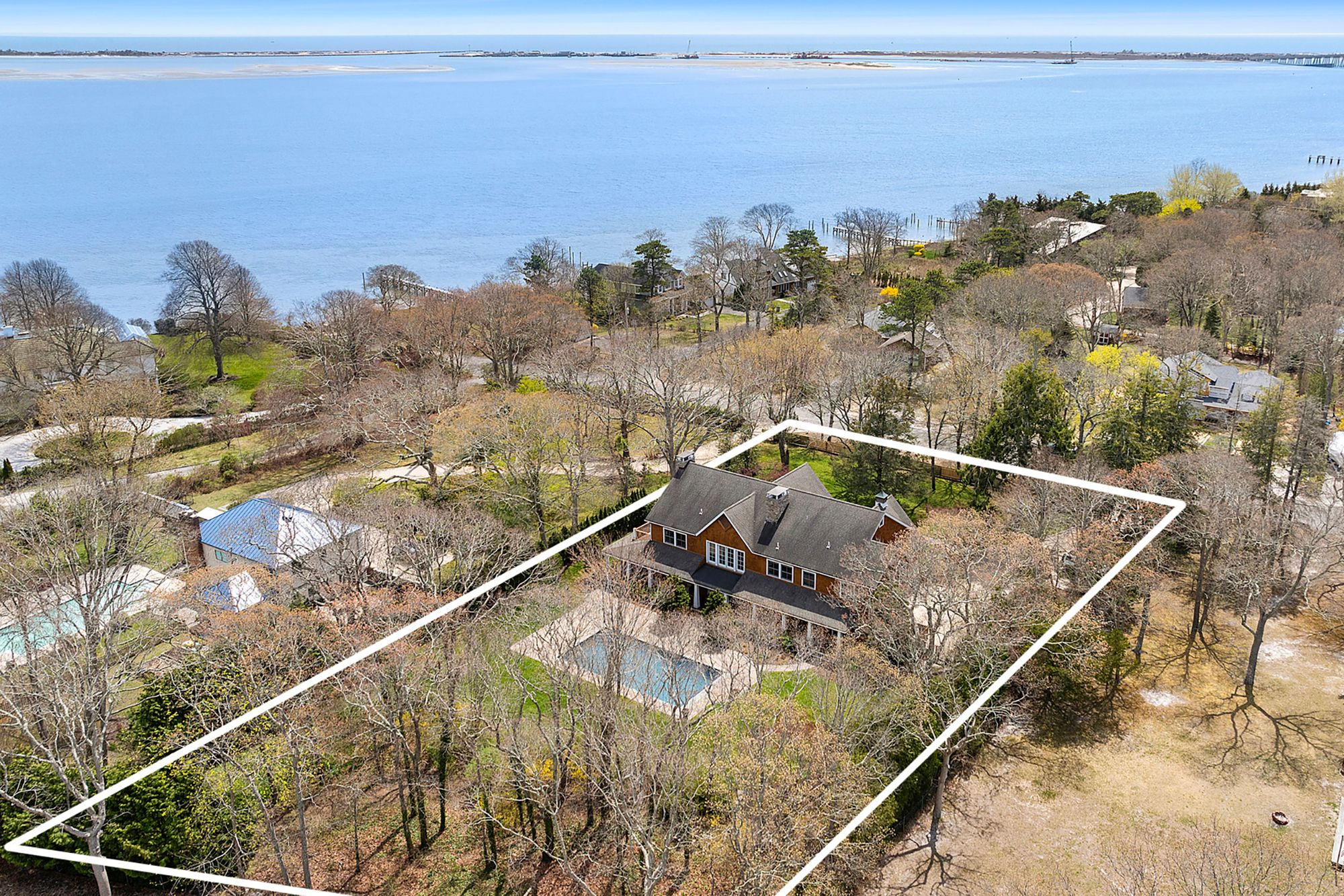 179 Bay Ave E, Hampton Bays, NY 11946 | Out East