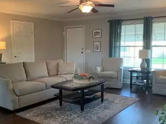 825 Long Oak Rd, Manteno, IL 60950 | Zillow