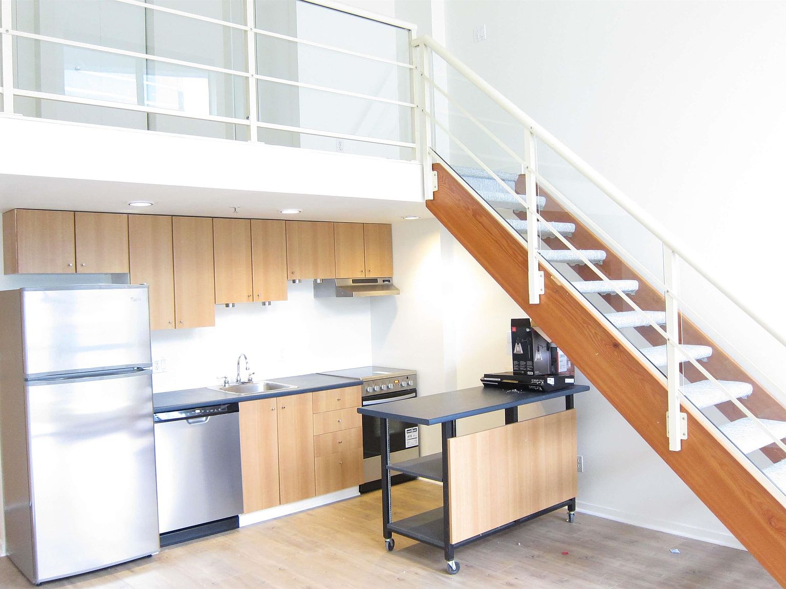 933 Seymour St #306, Vancouver, BC V6B 6L6 | Zillow