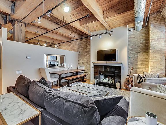 375 W Erie St APT 323, Chicago, IL 60654 | Zillow