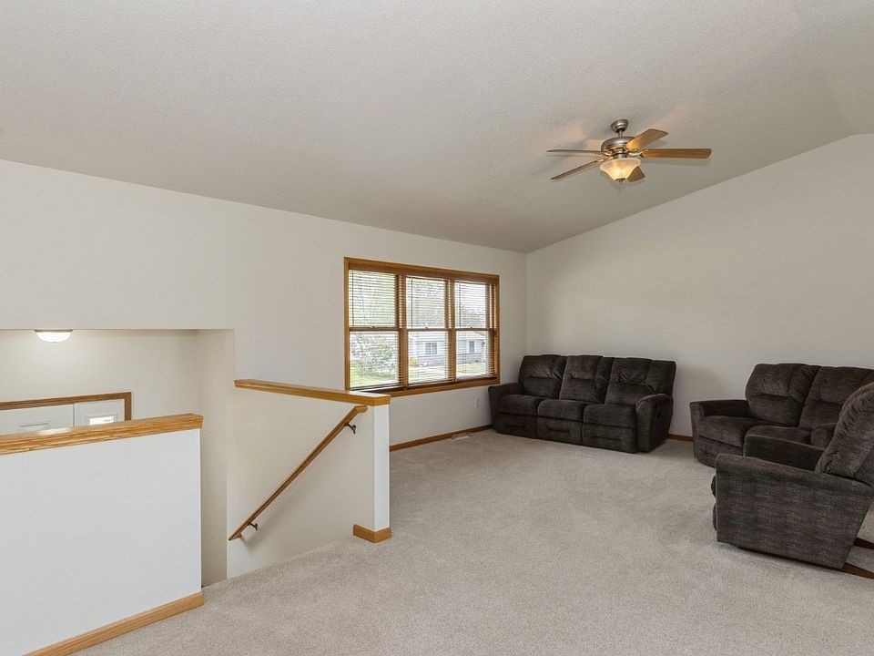910 Prairie Ridge Rd, North Liberty, IA 52317 | Zillow