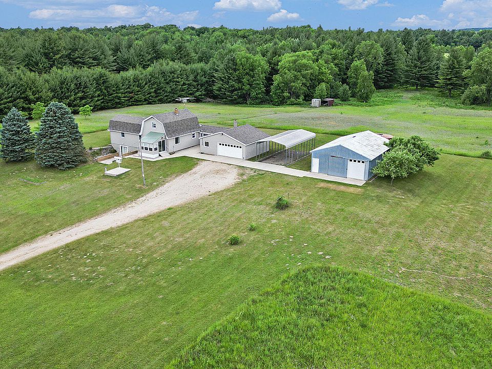 20190 Six Mile Rd, Reed City, MI 49677 | MLS #25031757 | Zillow