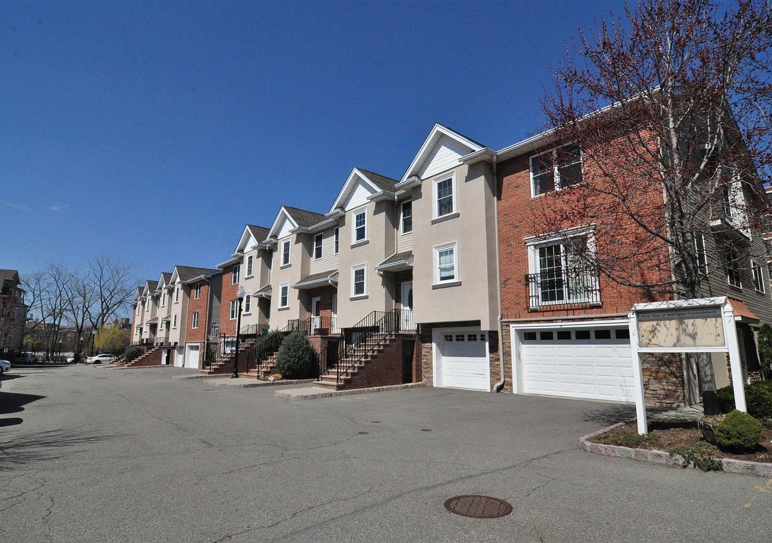 25 Michael Ln, Wallington, NJ 07057 | Zillow