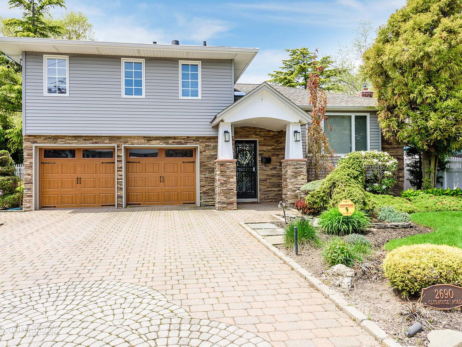 2690 Clubhouse Rd, Merrick, NY 11566 | Zillow