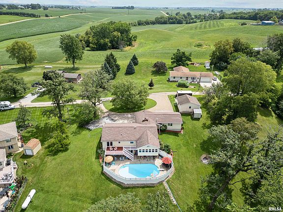 28314 104th Ave, Donahue, IA 52746 | MLS #QC4254120 | Zillow
