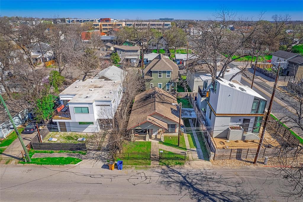 2410 Santa Rita St, Austin, TX 78702 | MLS #5845420 | Zillow