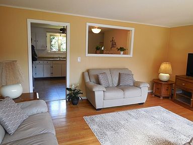 49 Bray Park Dr, Holyoke, MA 01040 | Zillow