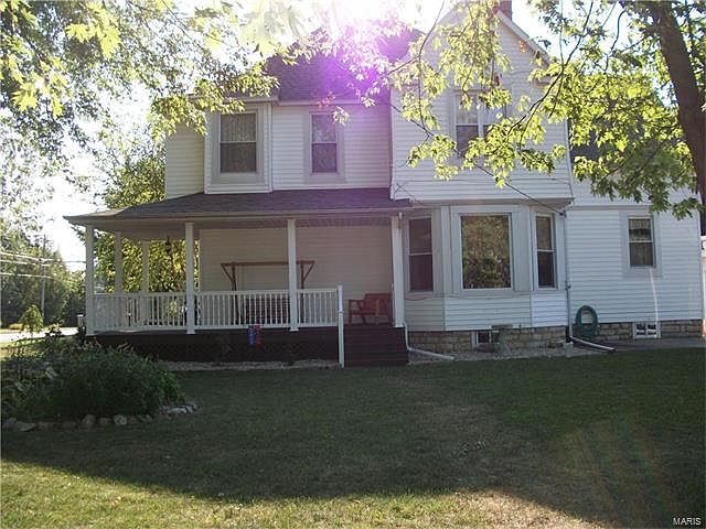 801 W Carpenter St, Jerseyville, IL 62052 | Zillow
