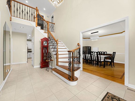 401 Jason Ln, Schaumburg, IL 60173 | Zillow