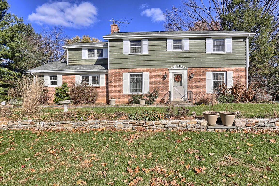 2021 Robindale Ave, Lancaster, PA 17601 | Zillow