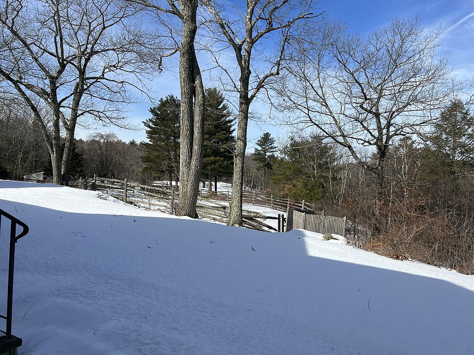 555 Hugh Cargill Rd, Concord, MA 01742 | Zillow