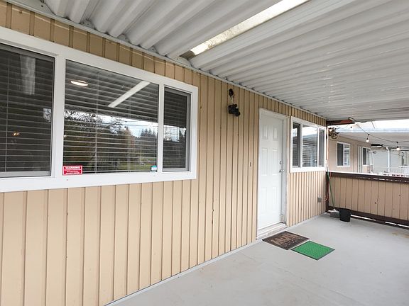 11 Fell Ave, Burnaby, BC V5B 3Y1 | Zillow