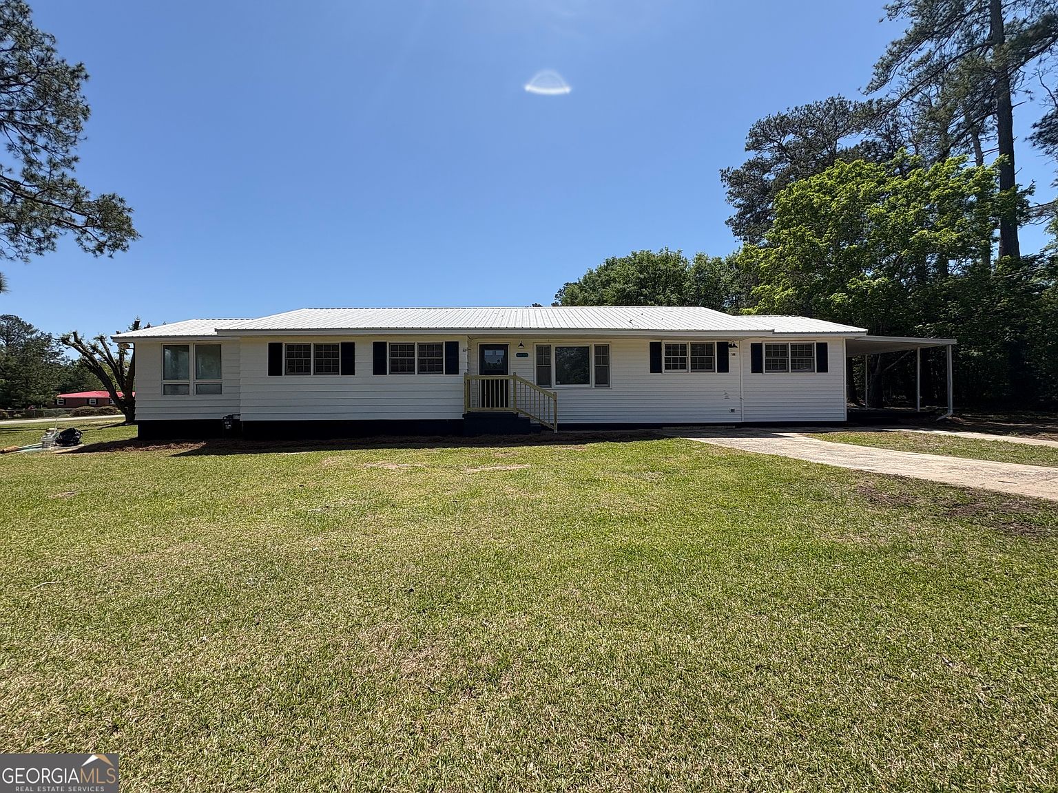 586 State Highway 96 E, Jeffersonville, GA 31044 | Zillow