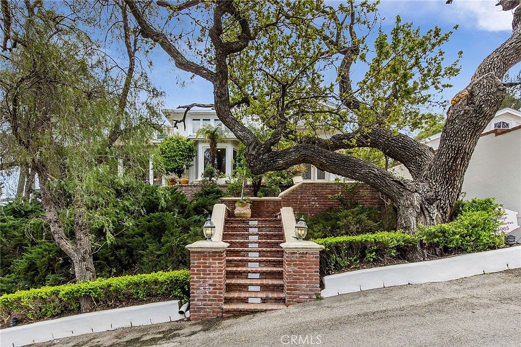 24965 Kit Carson Rd, Hidden Hills, CA 91302 | MLS #SR24066338 | Zillow