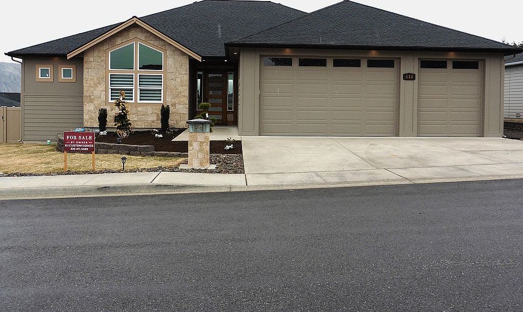 644 S Perry Ave, East Wenatchee, WA 98802 | Zillow